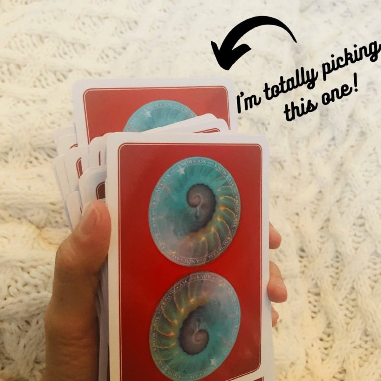 The Best Ever Oracle Decks + How To Use Them • (Updated 2022)